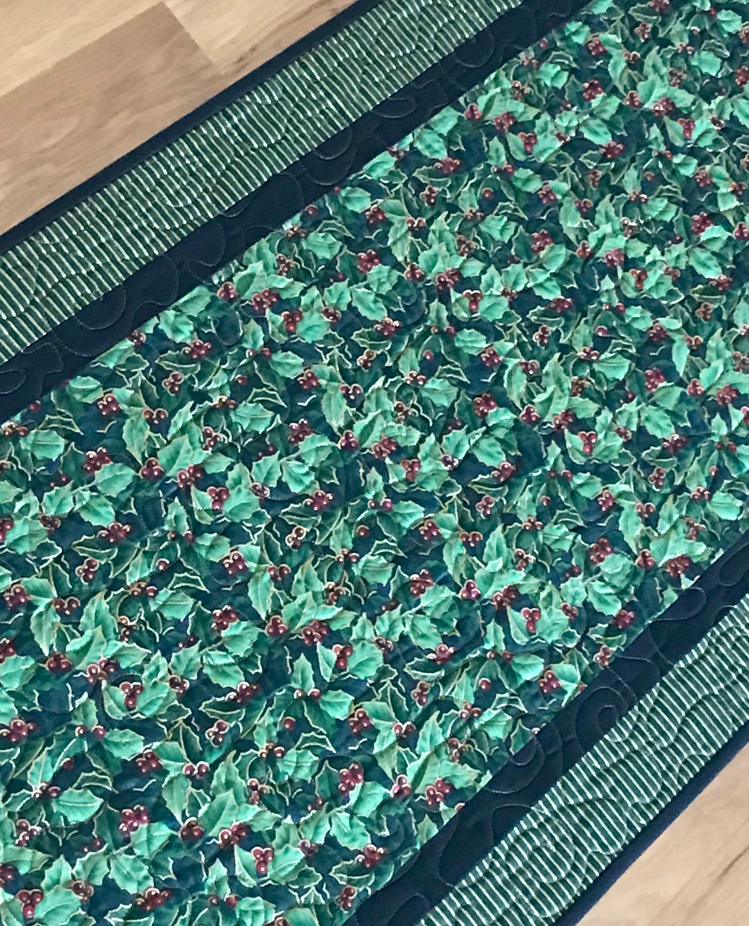 SALE: CHRISTMAS Table Runner, HOLIDAY Table Decor, Quilted Table Runner ...