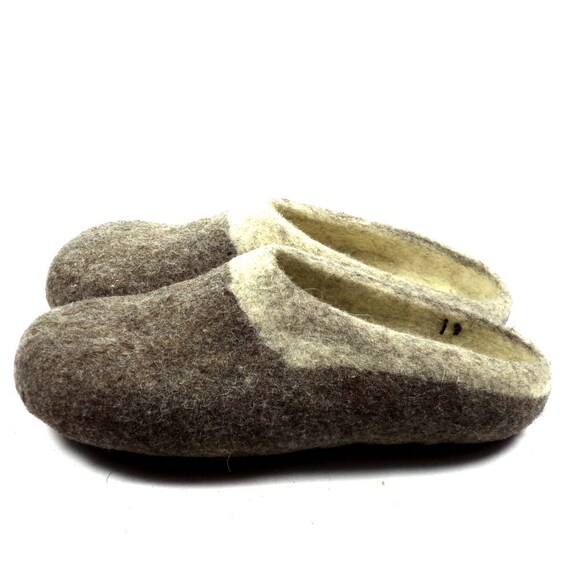 Handmade Felt House Shoes / Unisex Natural Wool Slippers/ Dark | Etsy
