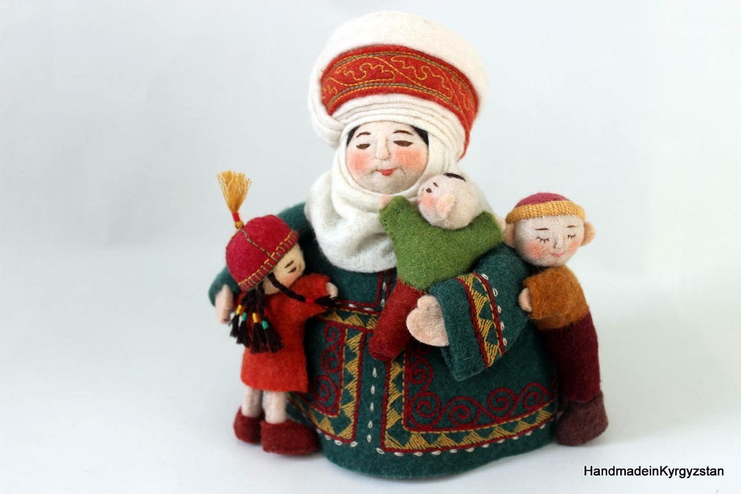 Handmade Felt Folk Doll Mother With Children/hand Embroidered Ethnic ...