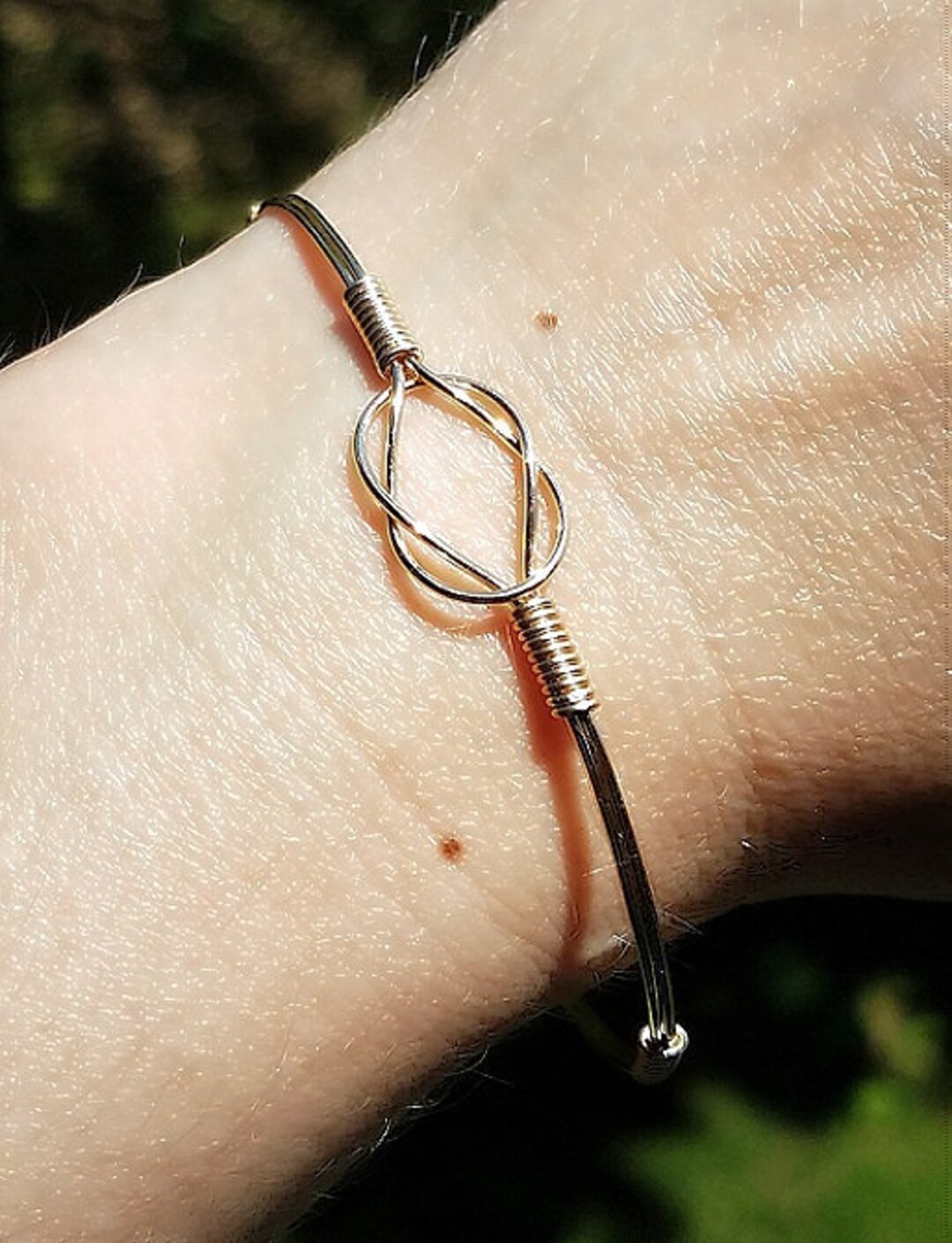 7.5" 14kt Gold Filled Wire Wrapped Bangle Bracelet With Graceful Knot ...