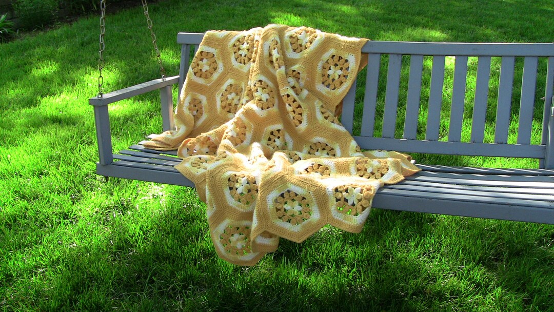 Gold and White Afghan of Octagon Blocks, Handmade - Etsy