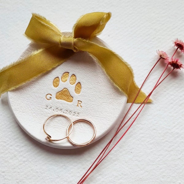 Paw Print Engagement Ring - Etsy