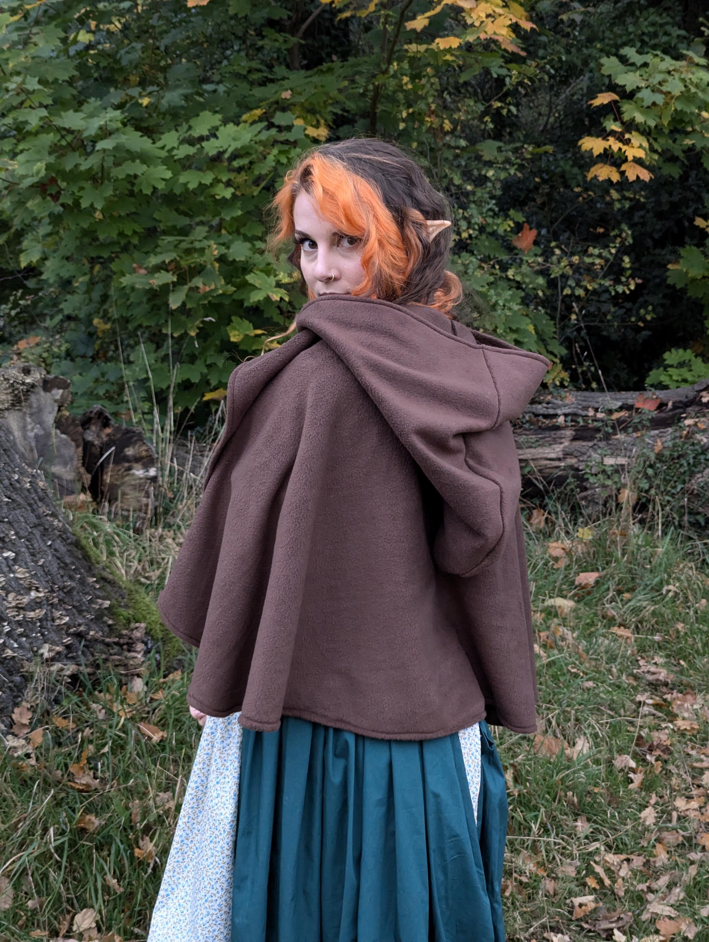 Peasant Hood Half Cape Cloak | Hobbit Fantasy Fellowship Traveller ...