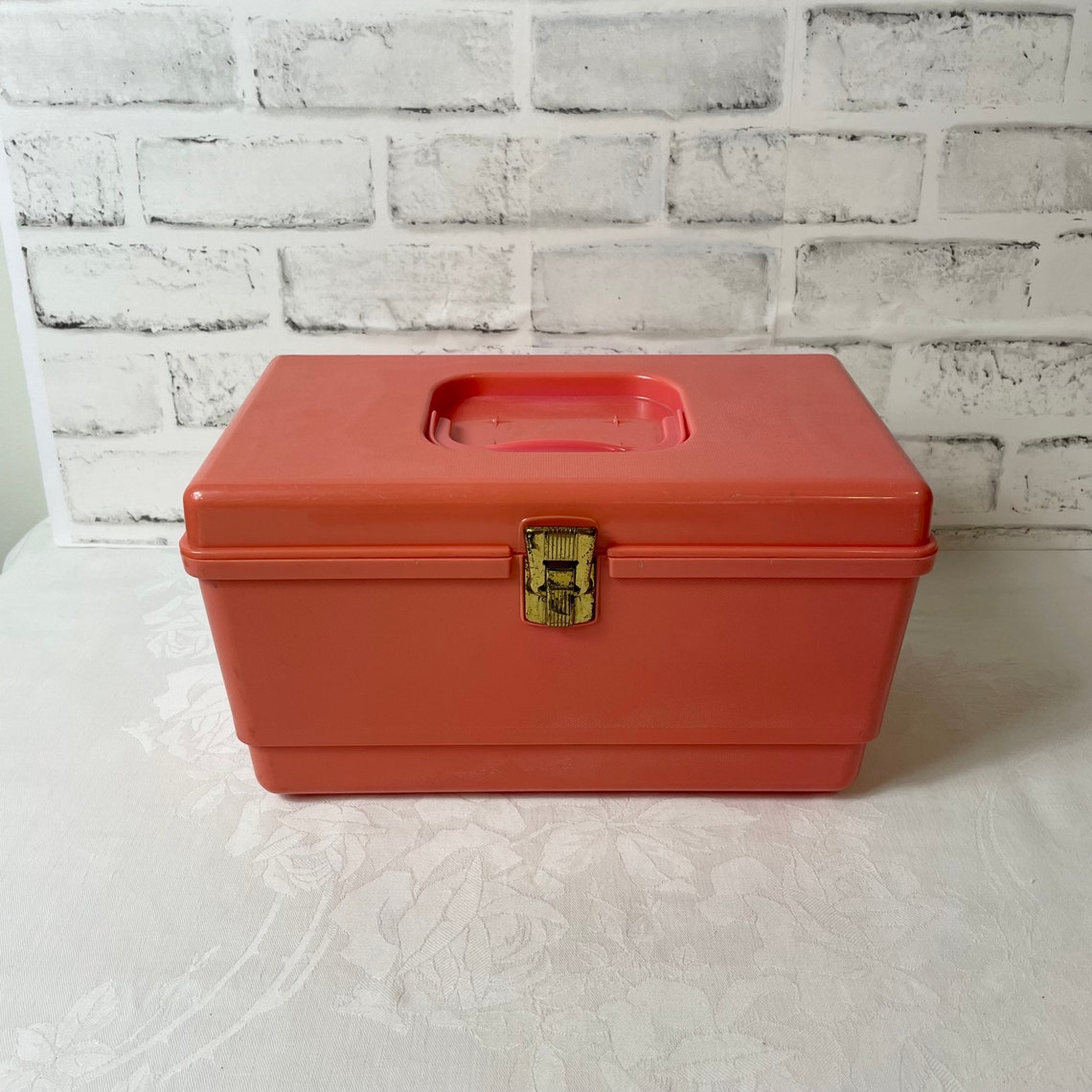 Vintage 1960s or 1970s Pink Plastic Sewing or Knitting Box No - Etsy
