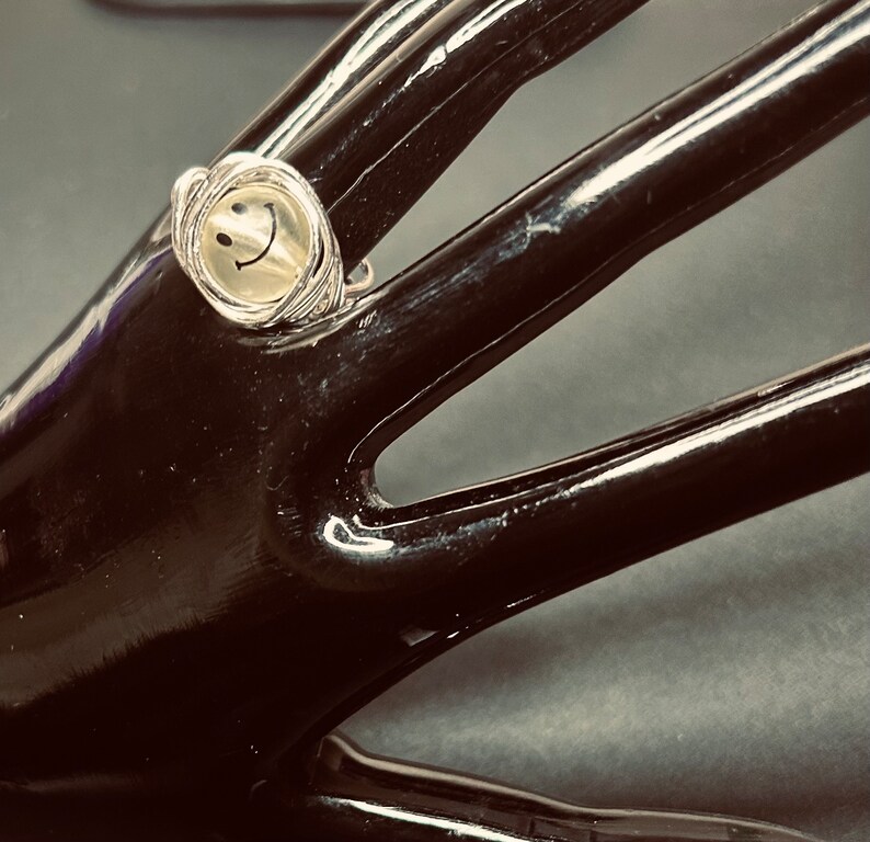 Smiley Face Ring Sensory Rotating Face Ring Anxiety Relief Ring ...