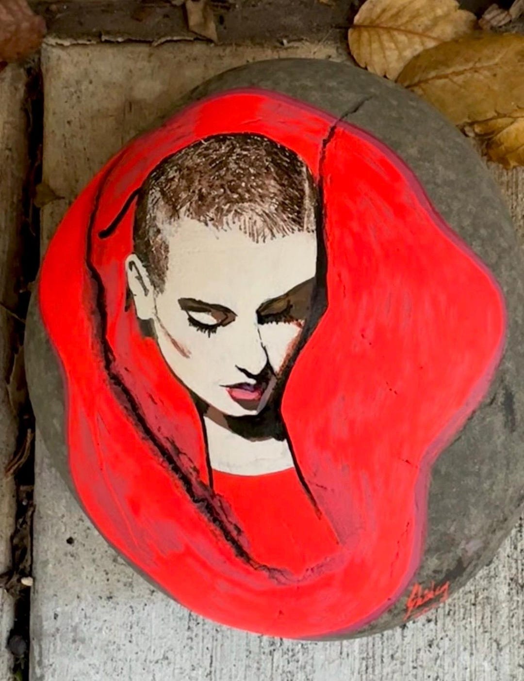 Sinead O’connor Hand Painted Beautifully on a Large Rock! Approx 7“ X 6 ...