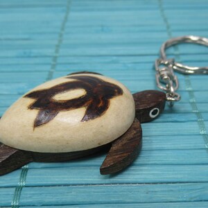Sea Turtle Keychain Turtle Handcarved Wood Keychain Turtle Hawaian ...