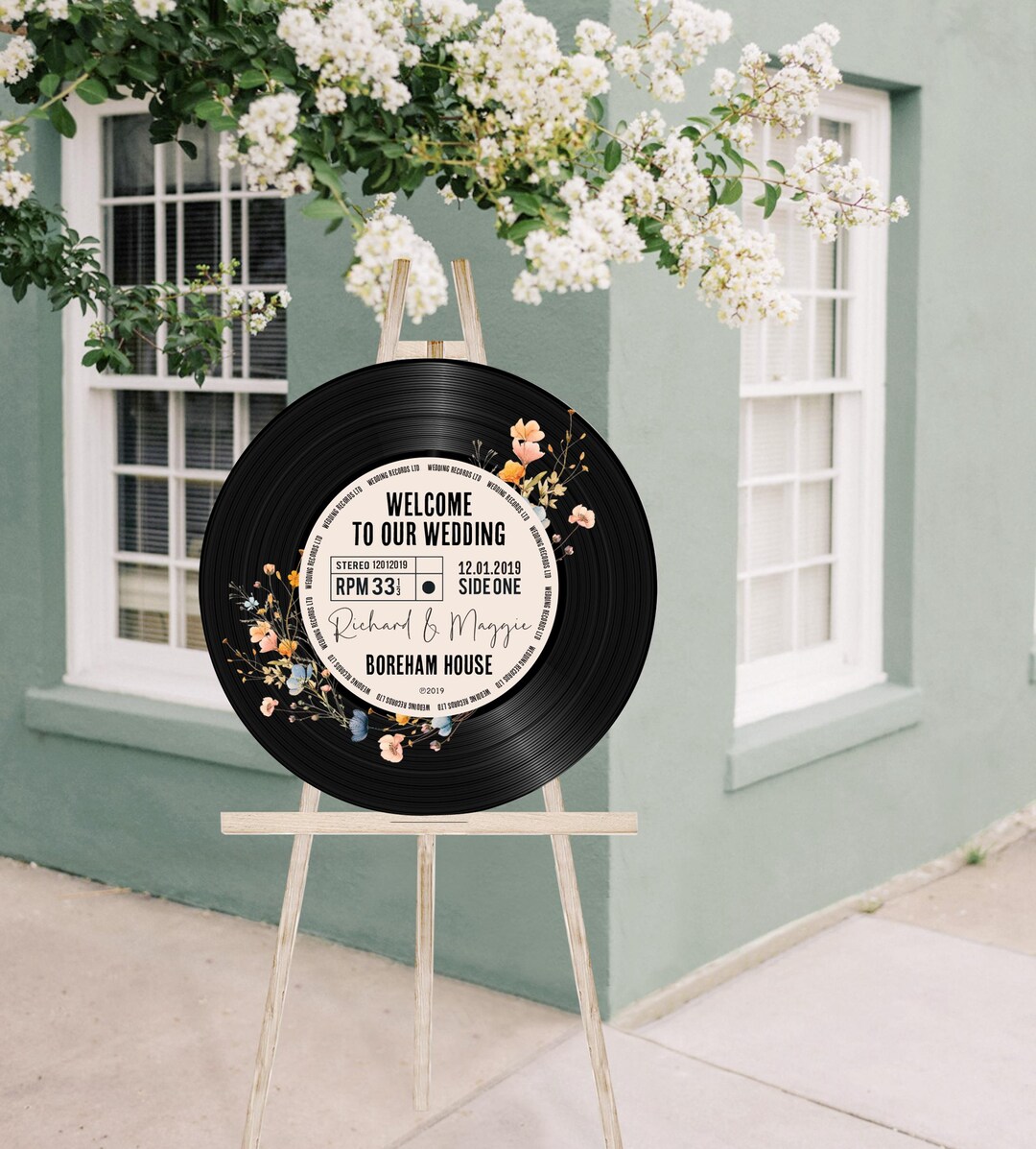 Round/ Circular Wedding Welcome Sign - Printed Wildflower Floral Vinyl ...