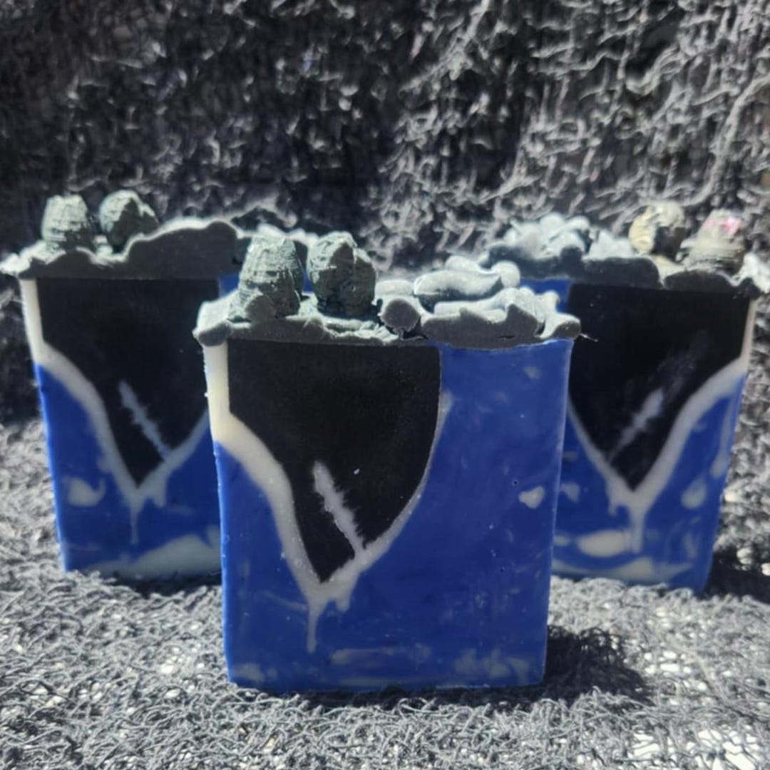 Glow in the Dark Aliens "xenomorph" Soap L Handmade Artisan Soap - Etsy