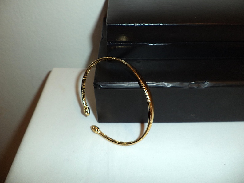 Vintage West Indian 18k Gold Filled Cocoa Pod/wide Caribbean Bangle ...