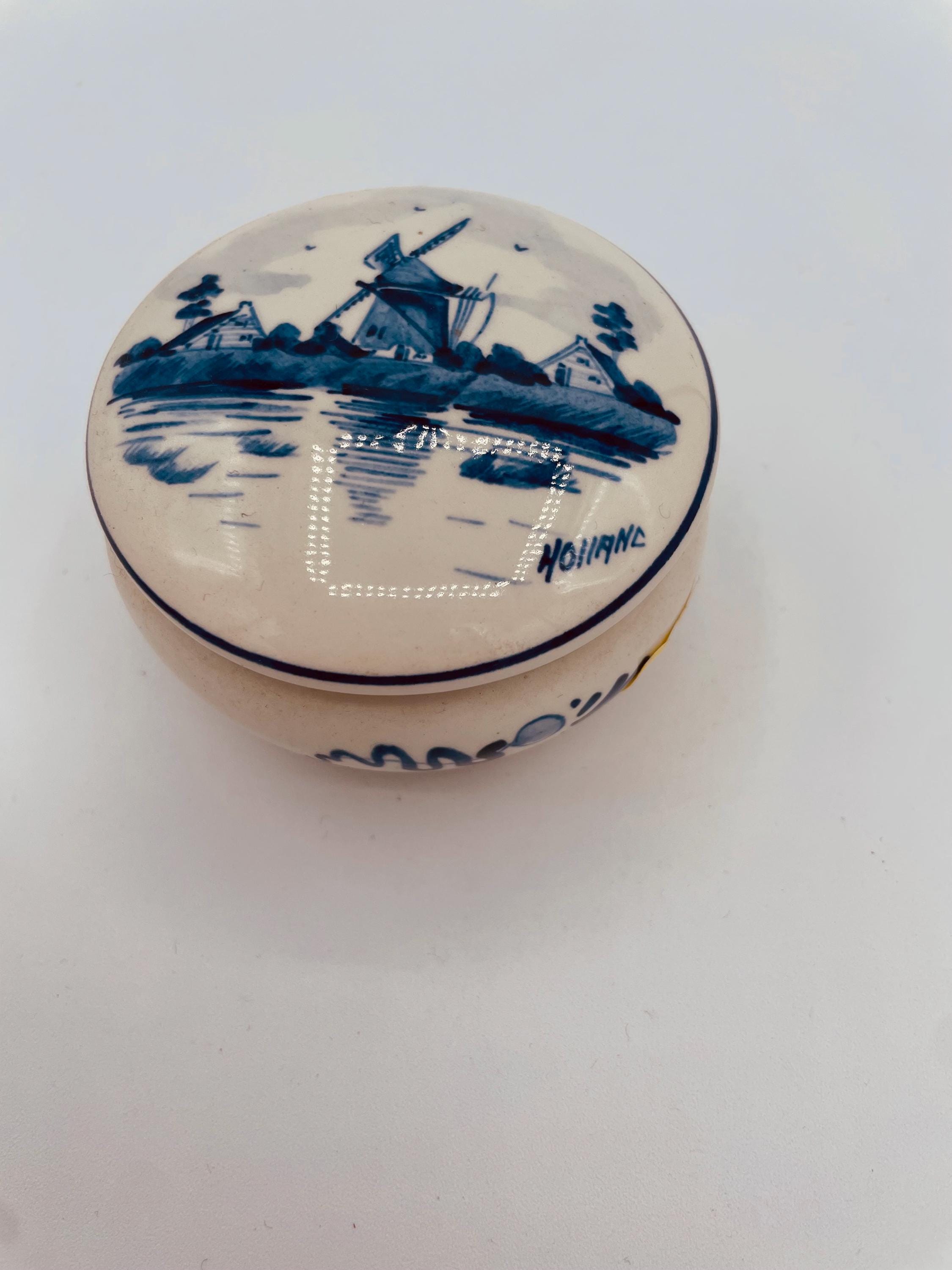 Vintage Regina Delft Round Porcelain Jewelry Box Blue and White Signed ...