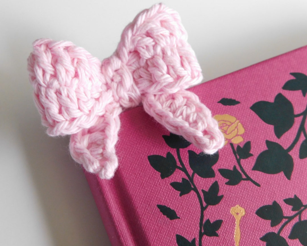 Crochet Pink Bow Bookmark, Cottagecore Bookmark, Coquette Bow Bookmark ...