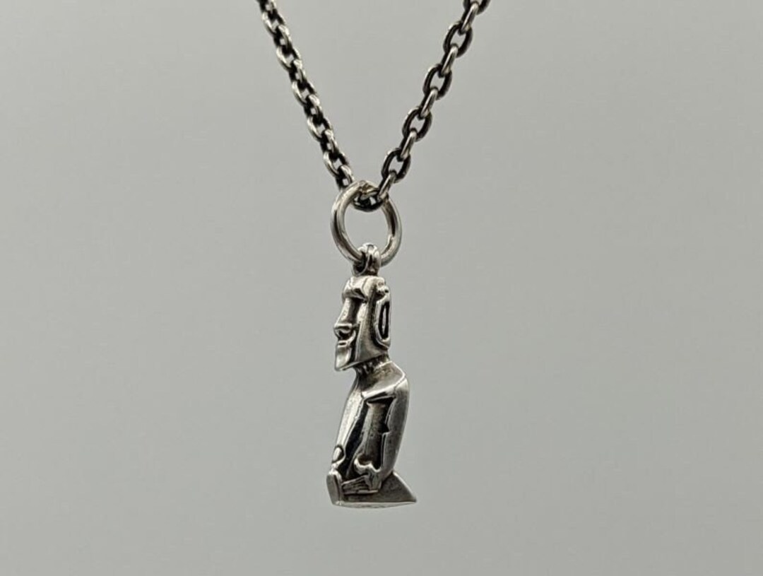 Moai Pendant and 20 Inches Chain - Etsy