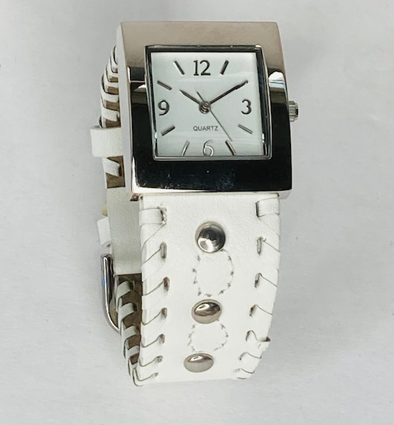 vintage avon white leather - Gem