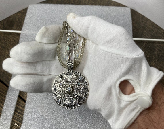 Hypoallergenic vintage avon amulet necklace earring s… - Gem