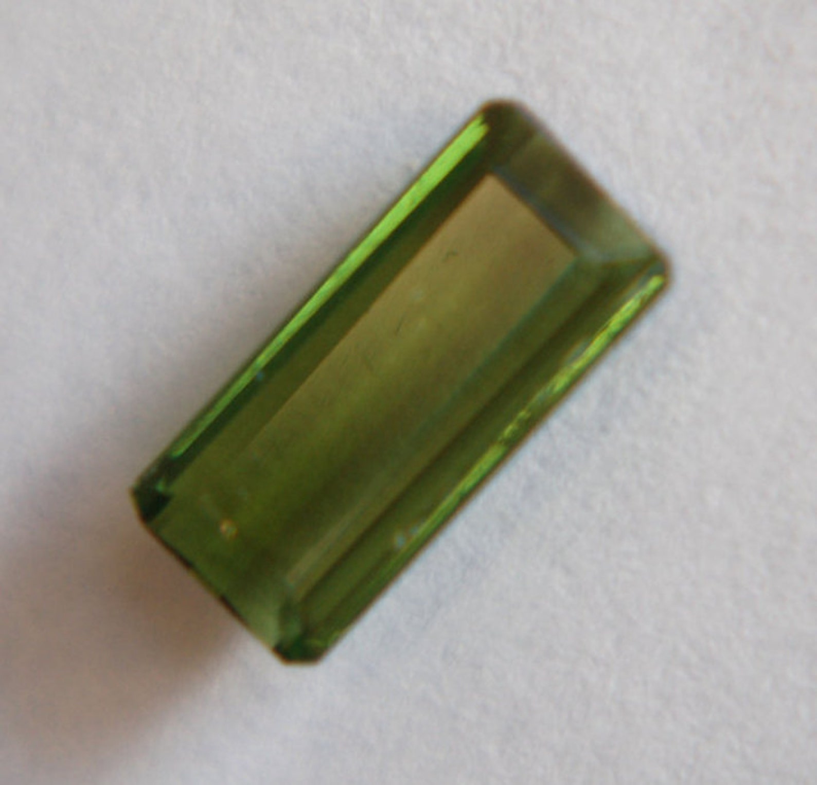 Piedra preciosa facetada turmalina verde Cristal natural - Etsy México