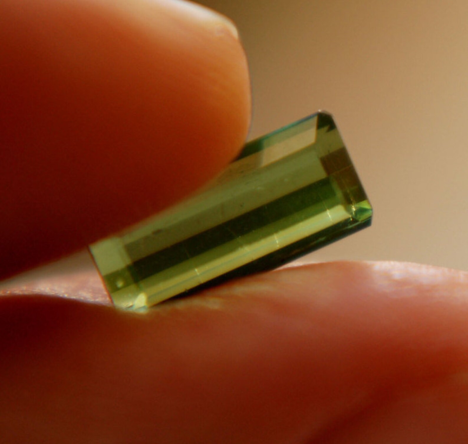 Piedra preciosa facetada turmalina verde Cristal natural - Etsy México