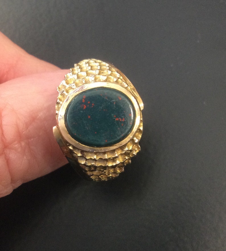 9ct Gold Bloodstone Signet Ring - Etsy UK