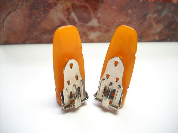 Bakelite Dress Clips Matching Bakelite Carved Butters… - Gem