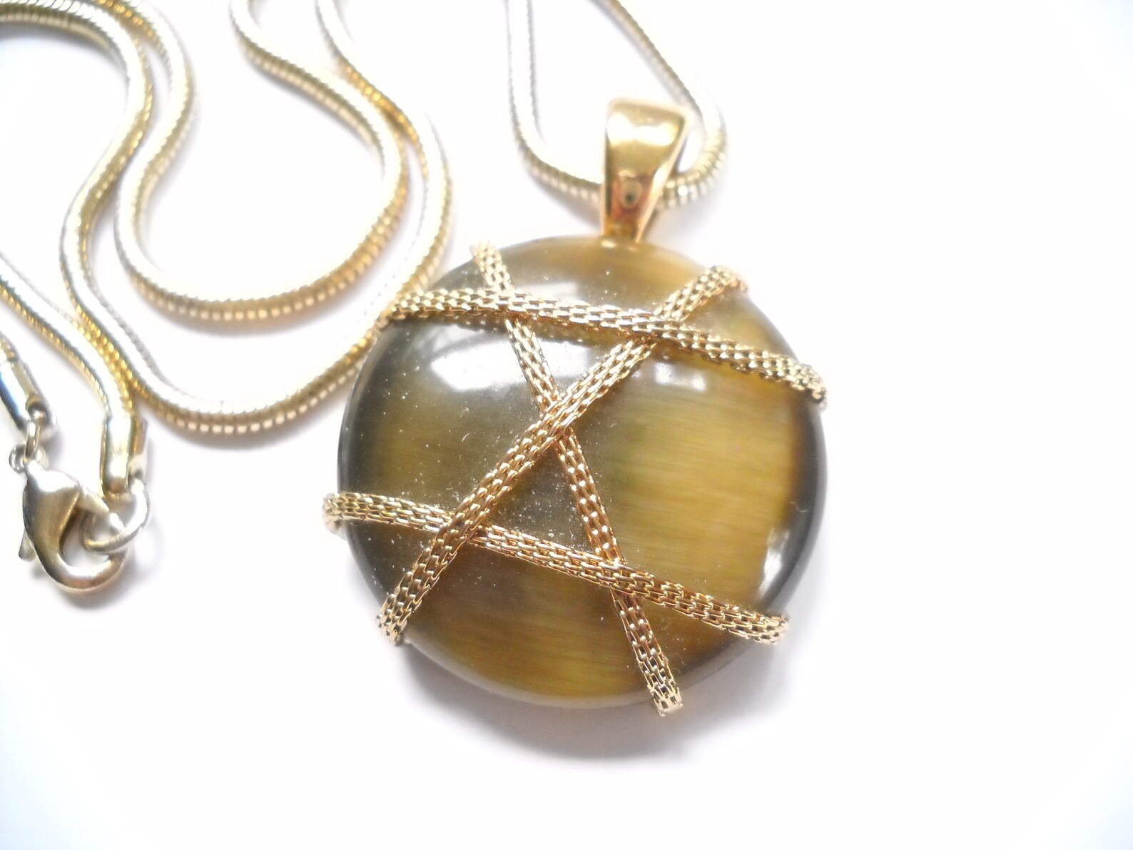 Roman RMN Tiger Eye Pendant Necklace Chain Necklace Pendant Round Tiger ...