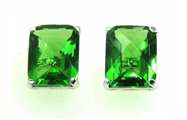 E40810P Classic Mt St Helens Helenite Emerald Cutting Studs | Etsy
