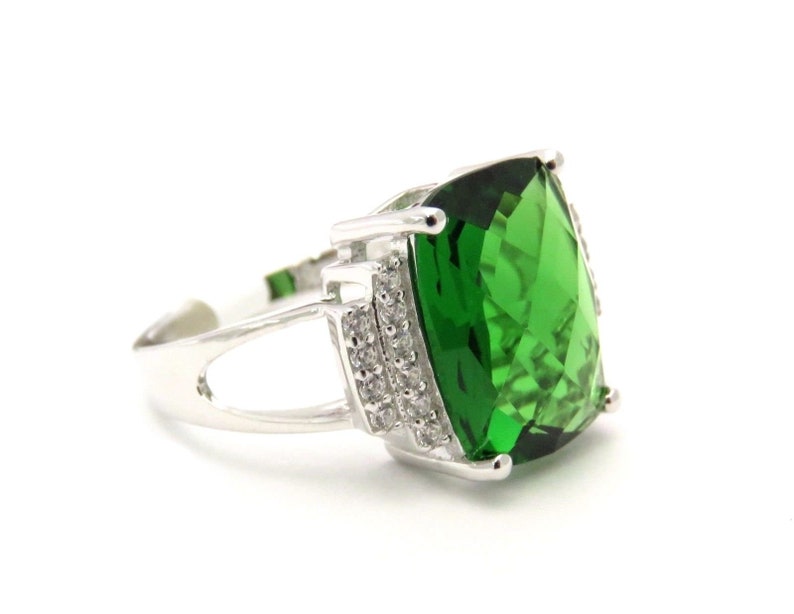 R4933G Fancy Mt St Helens Green Helenite May Birthstone - Etsy