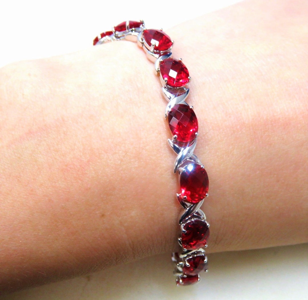 B10810 18.0ct Ruby Red or Purple Helenite Oval Sterling Silver Bracelet ...