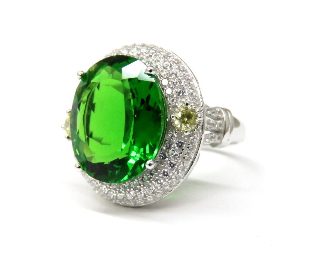 R6410 7.5ct. Large Victorian-style Forest Green Helenite - Etsy