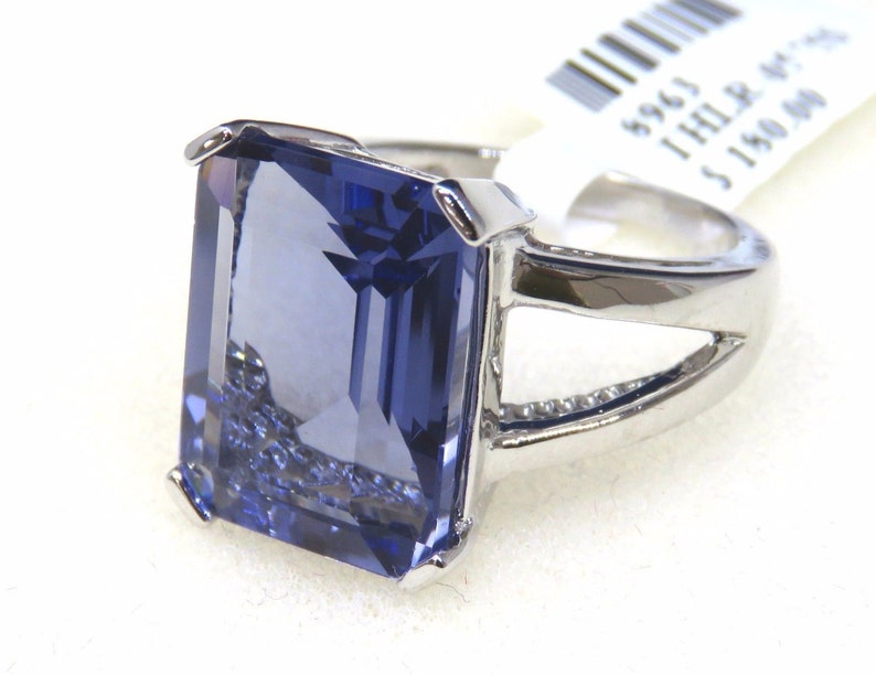 R575 Classic Mt St Helens Twilight Lavender Purple Helenite Emerald-cut ...
