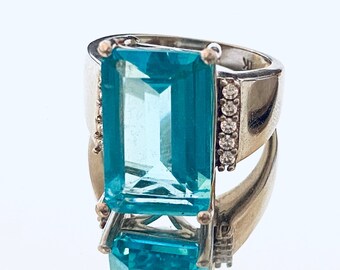 R0737S Classic Mt St Helens Helenite Emerald Cut Prong Set | Etsy