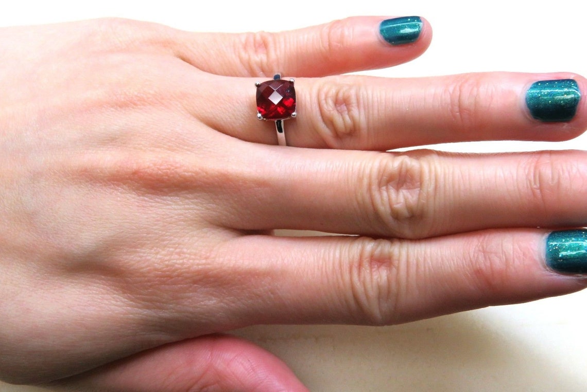 R90808R Classic Style Mt St Helens Helenite Ruby Red July - Etsy