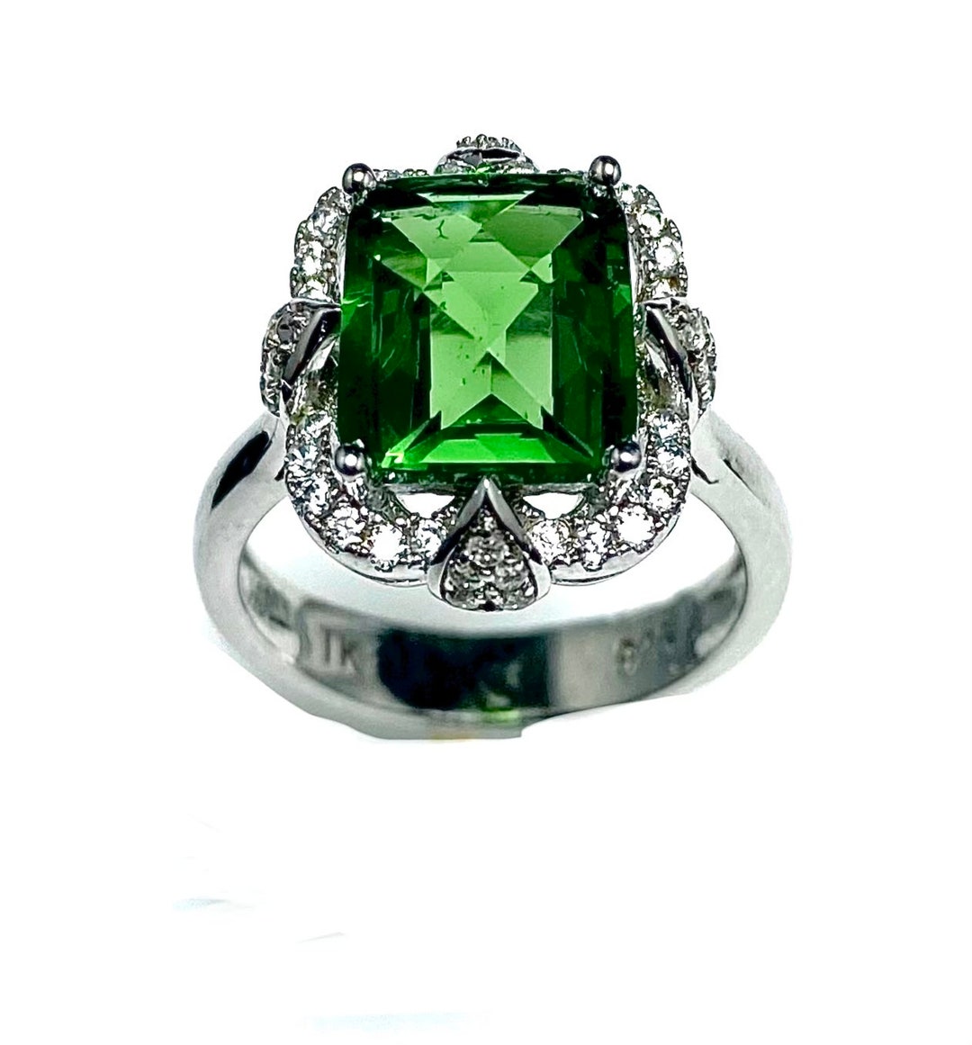 R6422G Victorian-style Mt St Helens Green Helenite Gemstone Halo ...