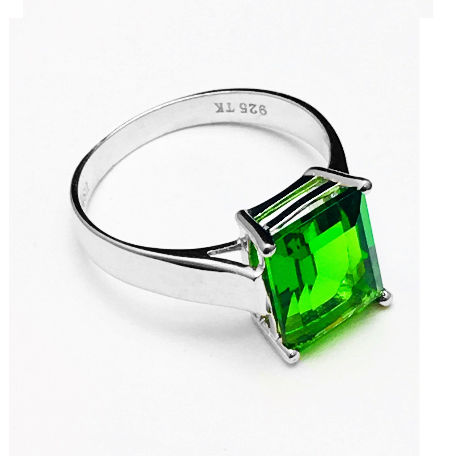 R0737S Classic Mt St Helens Helenite Emerald Cut Prong Set | Etsy