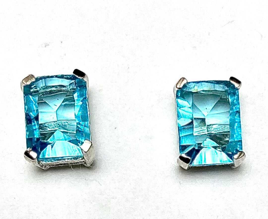E40810PB Classic Style Mt St Helens Blue Helenite Emerald Cutting Studs ...