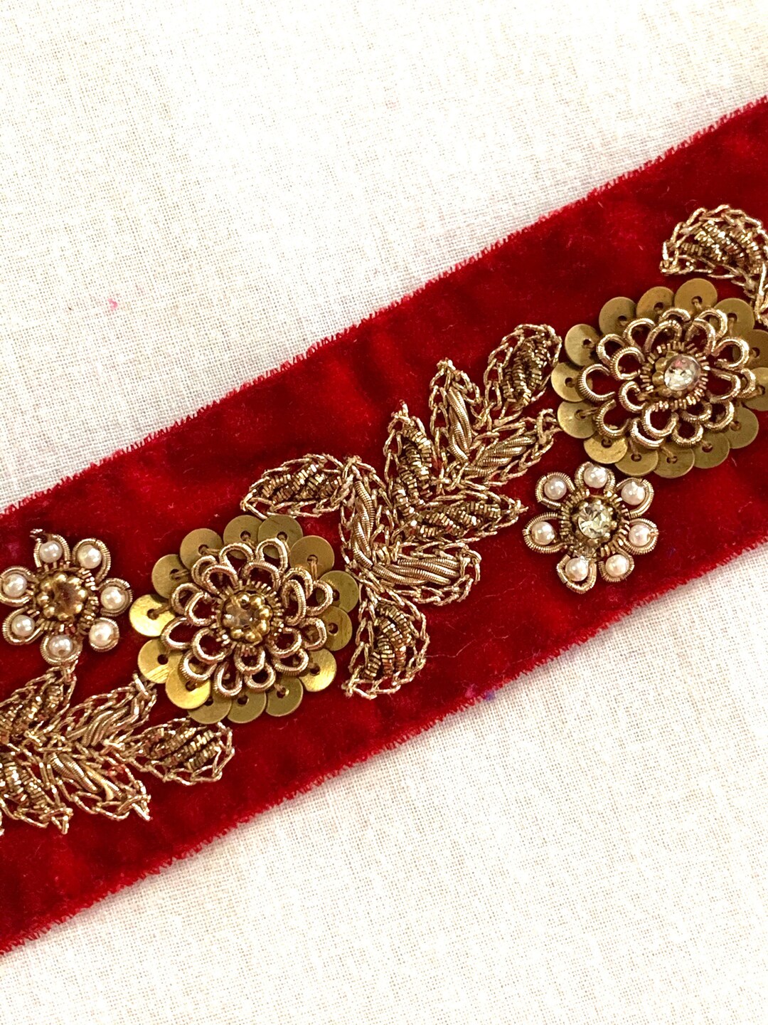 Red N Gold Trim, Formal Wear Red Velvet Trim, Antique Gold Hand ...
