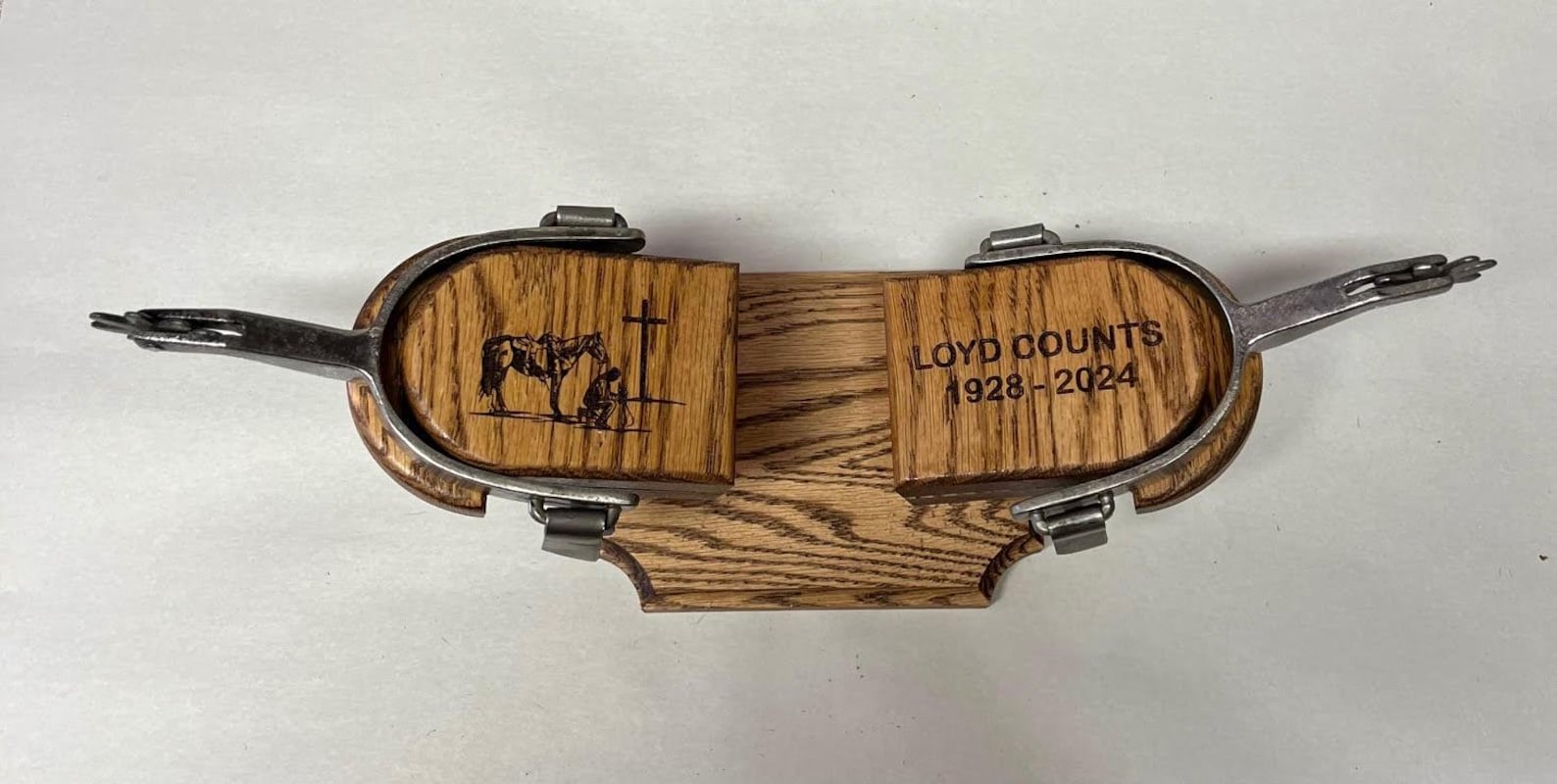 Engraved Red Oak Trophy Spur Display Stand – Heirloom Keepsake - Etsy