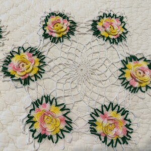 Vintage Handmade Crocheted Pink Yellow Rose Doily - Etsy