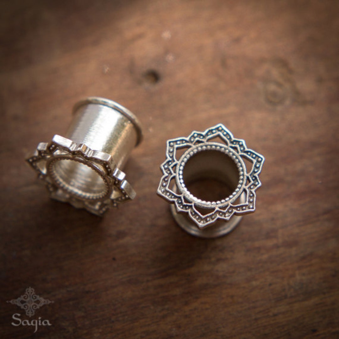 Silver Lotus Tunnel Ear Plugs Gauges, 5mm, 7mm, 10mm, Ear Tunnels ...