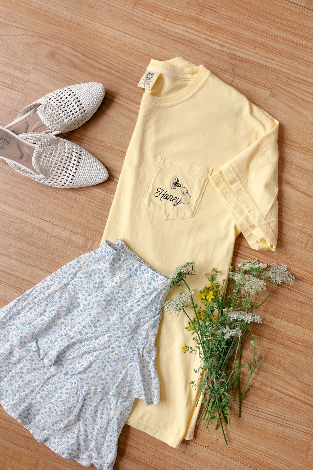 Honey Bee Embroidered Pocket Tee Long Sleeve Crewneck - Etsy