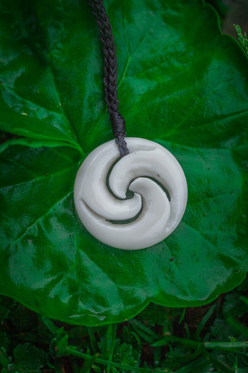 Pacific Polynesian Tribal Pounamu Non Maori Koru Bone Necklace ...