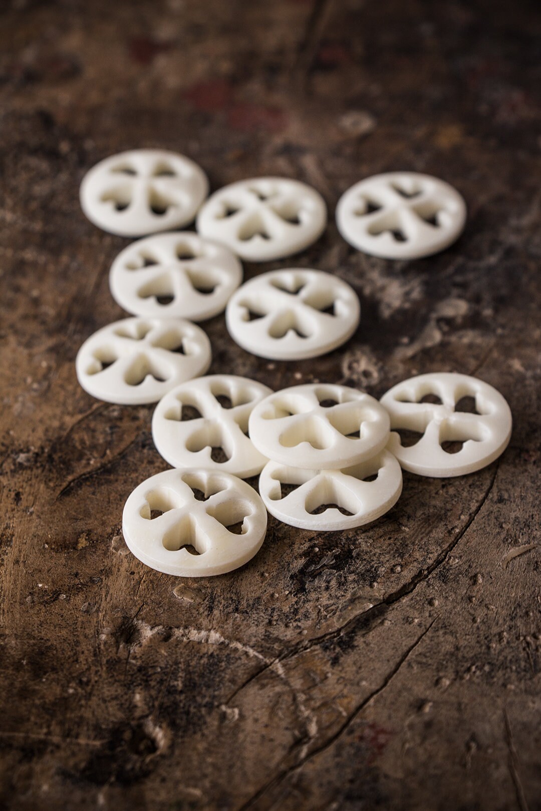 10 Pcs Real Bone Buttons Heart Carved Decorative Wholesale 20 Mm Bone ...