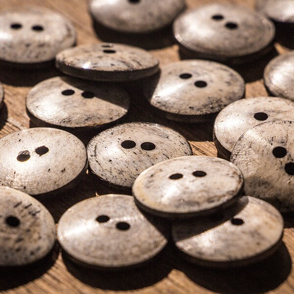 Bone Buttons - Etsy Canada