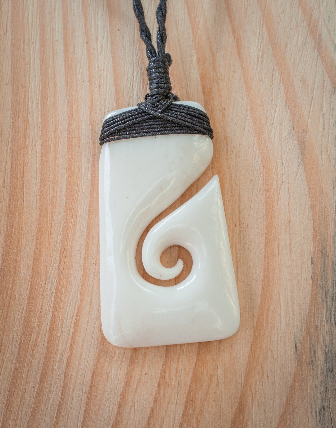 Pacific Polynesian Tribal Pounamu Non Maori Koru Bone Necklace ...