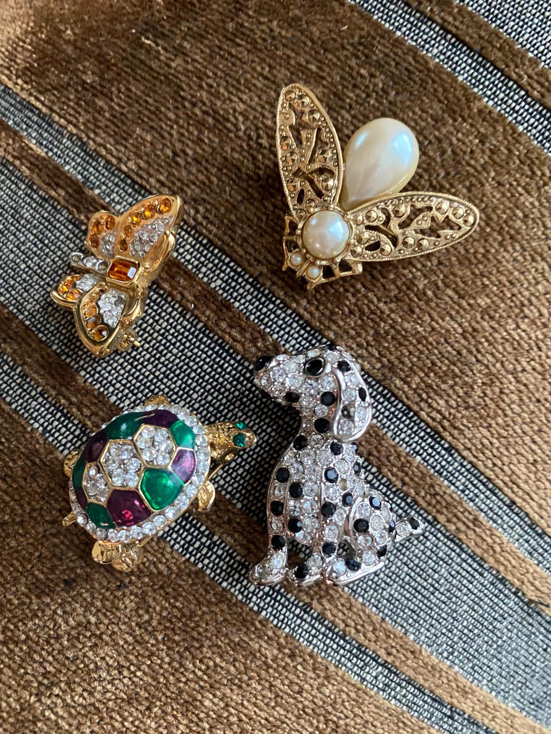 Four Vintage Pearl and Rhinestone Animal Pins Turtle Bee Butterfly ...