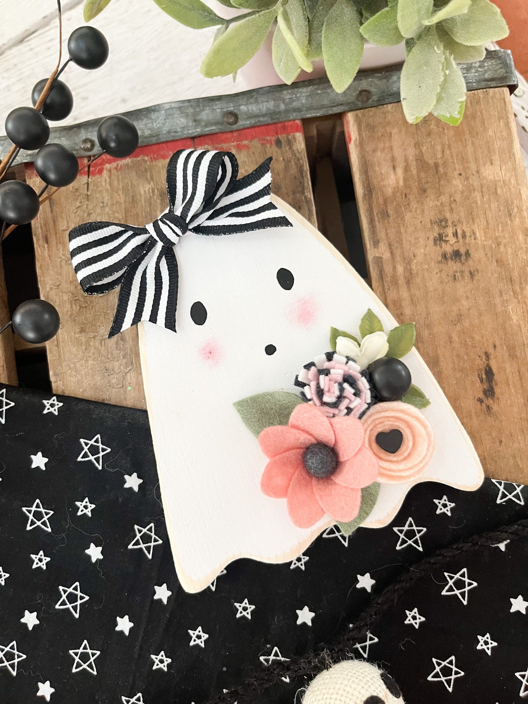 Goldie the Ghost - Etsy