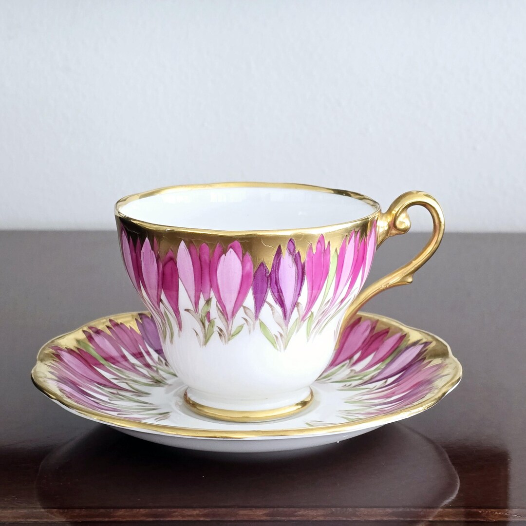 Vintage Royal Standard Teacup and Saucer Heavy Gold Crocus Pink Purple ...
