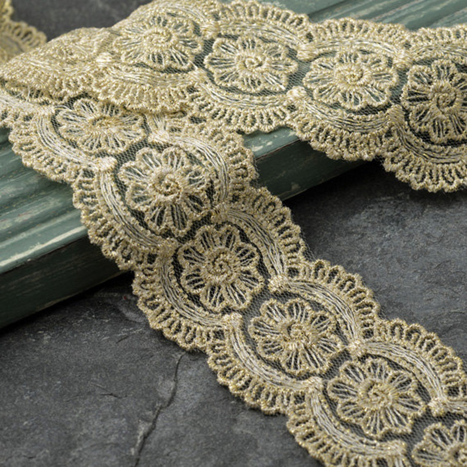 Metallic GOLD Thread Lace Trim for Bridal Costume or Jewelry - Etsy