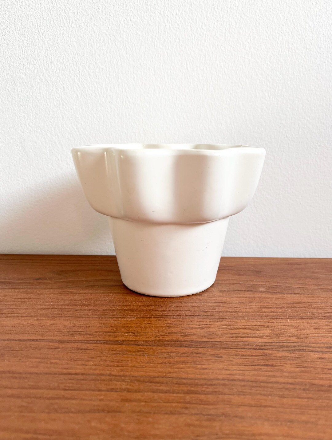 White Hull Pottery - Imperial F1 Plant Pot Planter for Plant Stand Made ...