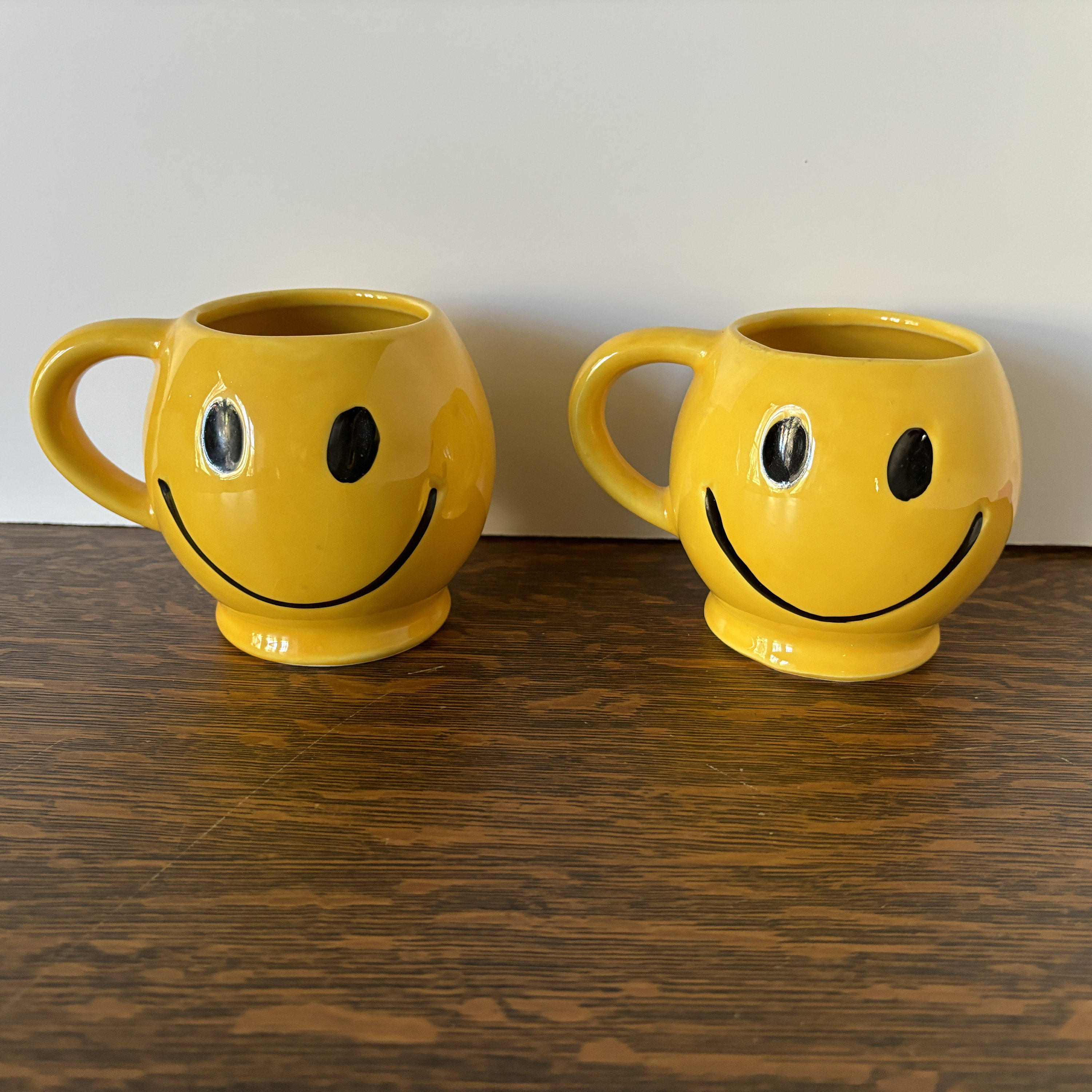 2 Vintage Mccoy Pottery Smiling / Happy Face Mugs - Excellent Condition ...