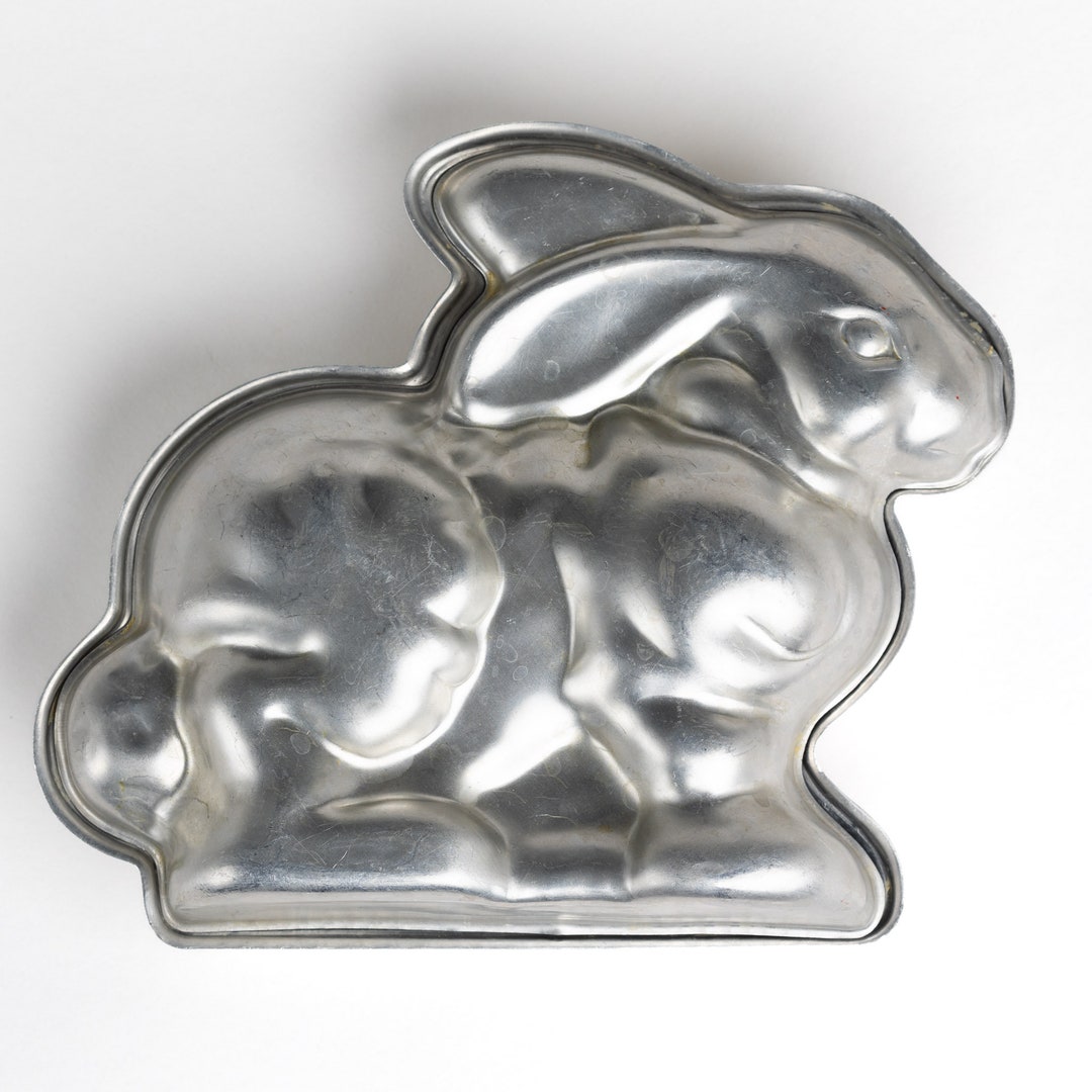 Vintage 2 Piece Aluminum Rabbit Cake Mold, Easter - Etsy